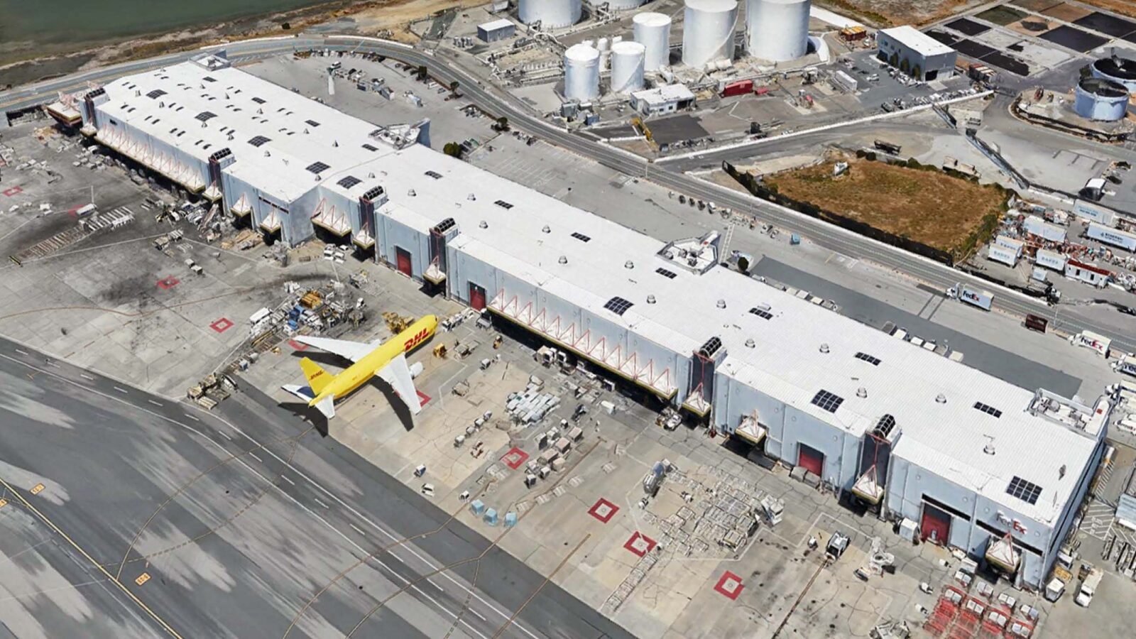 SFO Cargo Buildings 900 & 944 in San Francisco, CA ( San Francisco ...