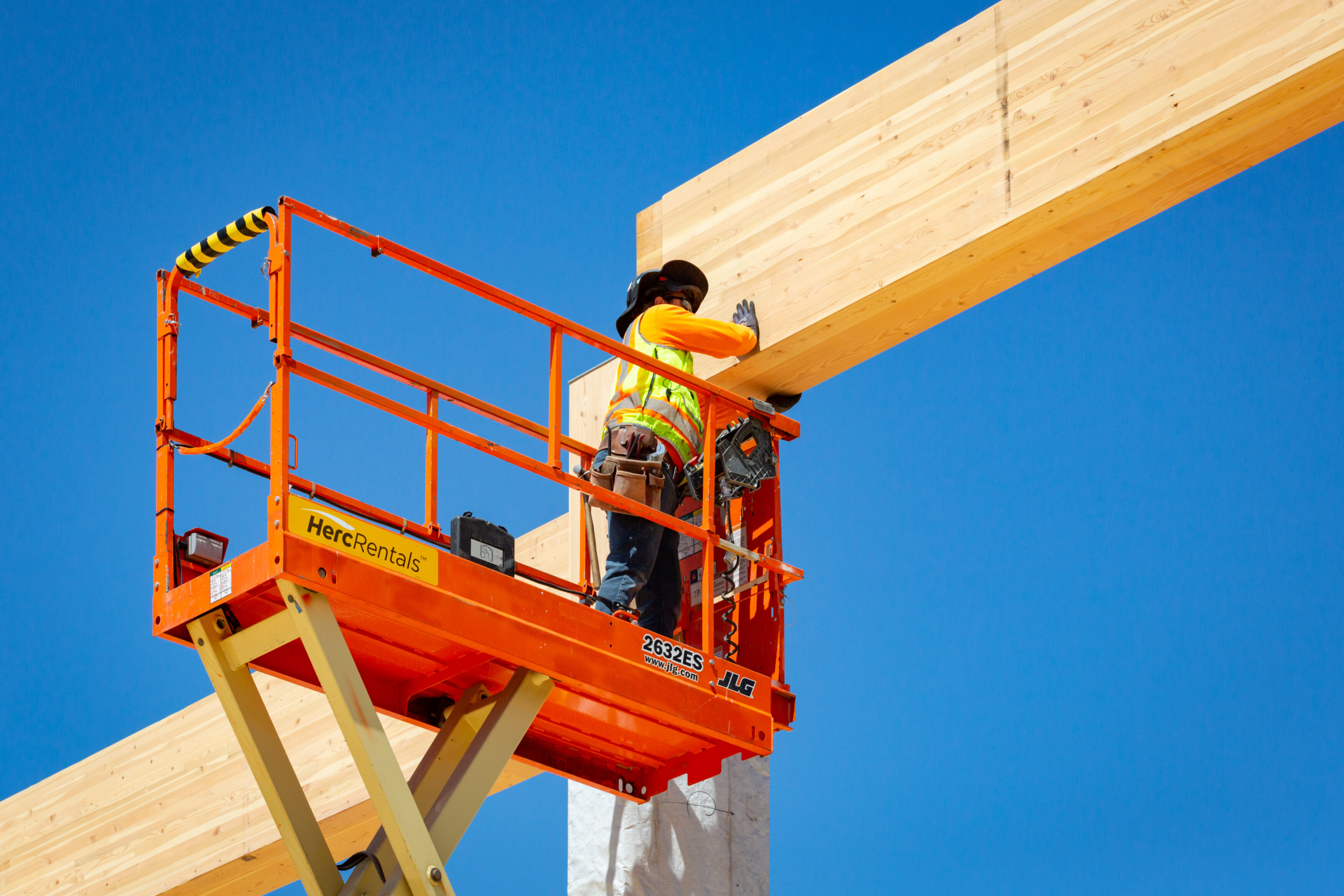 Handling Mass Timber on the Jobsite (Industry) | XL Construction