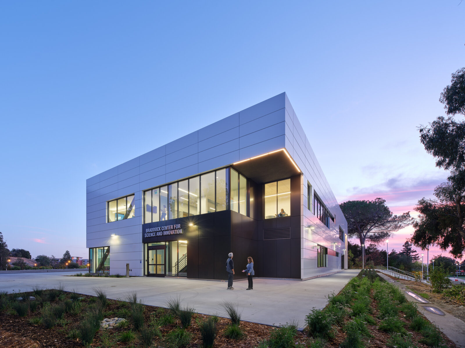 CSU East Bay Braddock Center for Science and Innovation in Hayward, CA ...